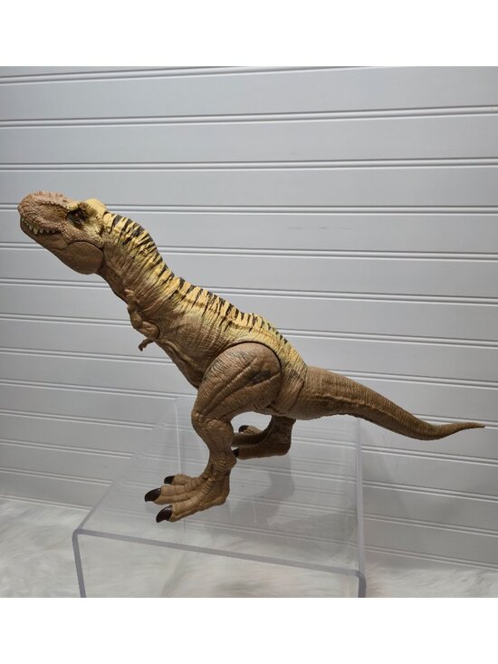Jurassic World | Toys | Jurassic World Tyrannosaurus Rex Hunt N Chomp ...